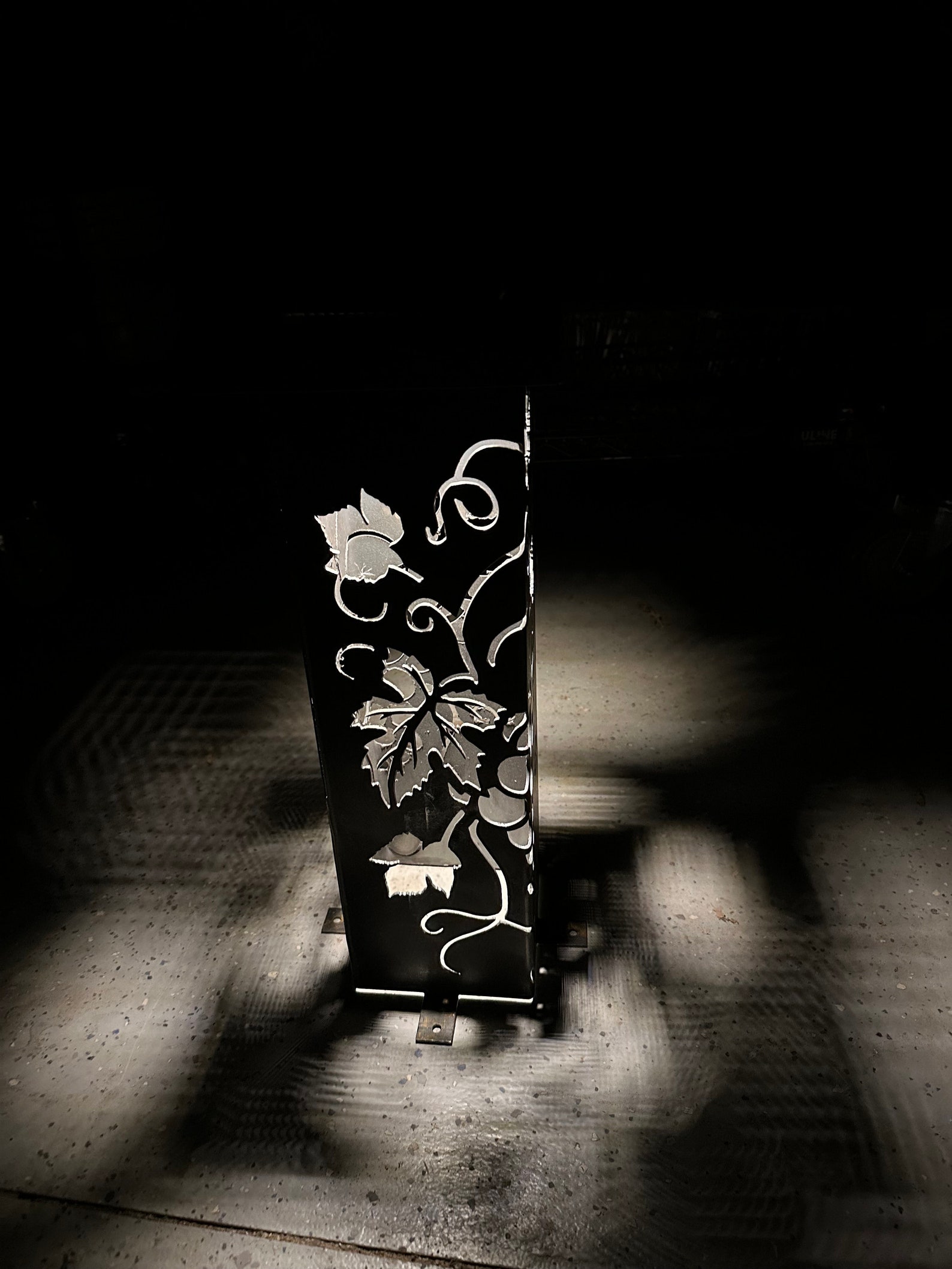 Garden Column Garden Pillar Grape Vine / Steel Metal Art / Metal Decor ...