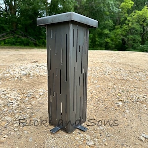 Garden Column - Garden Pillar - Vertical Lines Pattern / Steel Metal ...