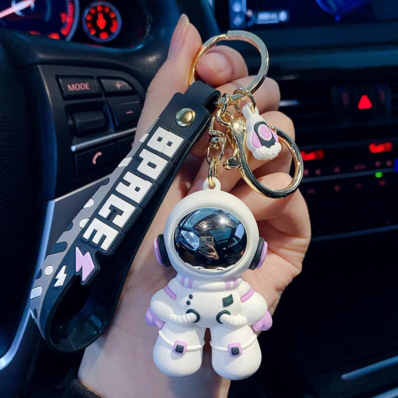 Cool Astronaut spaceman Dripping Delicate Keychain Friends - Etsy