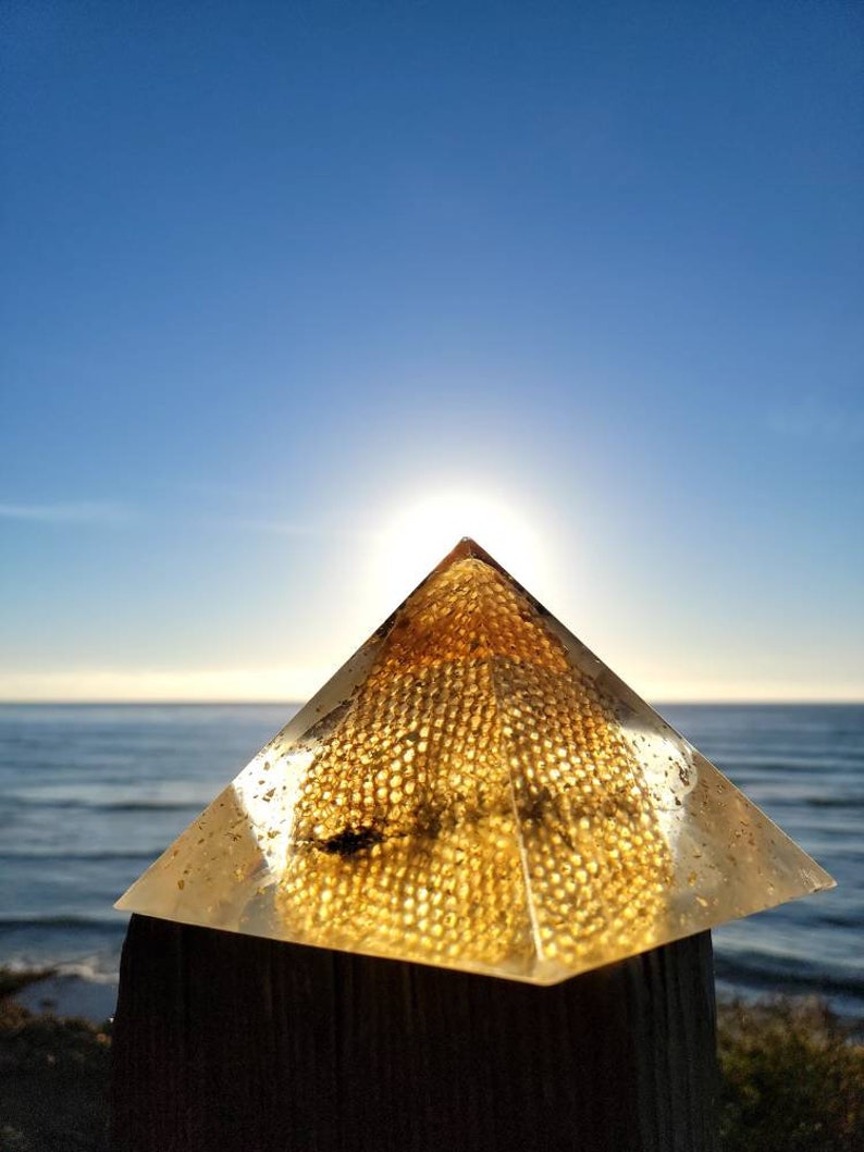 Large Amber Colored Honey Comb With Gold Flake Pentagonal - Etsy