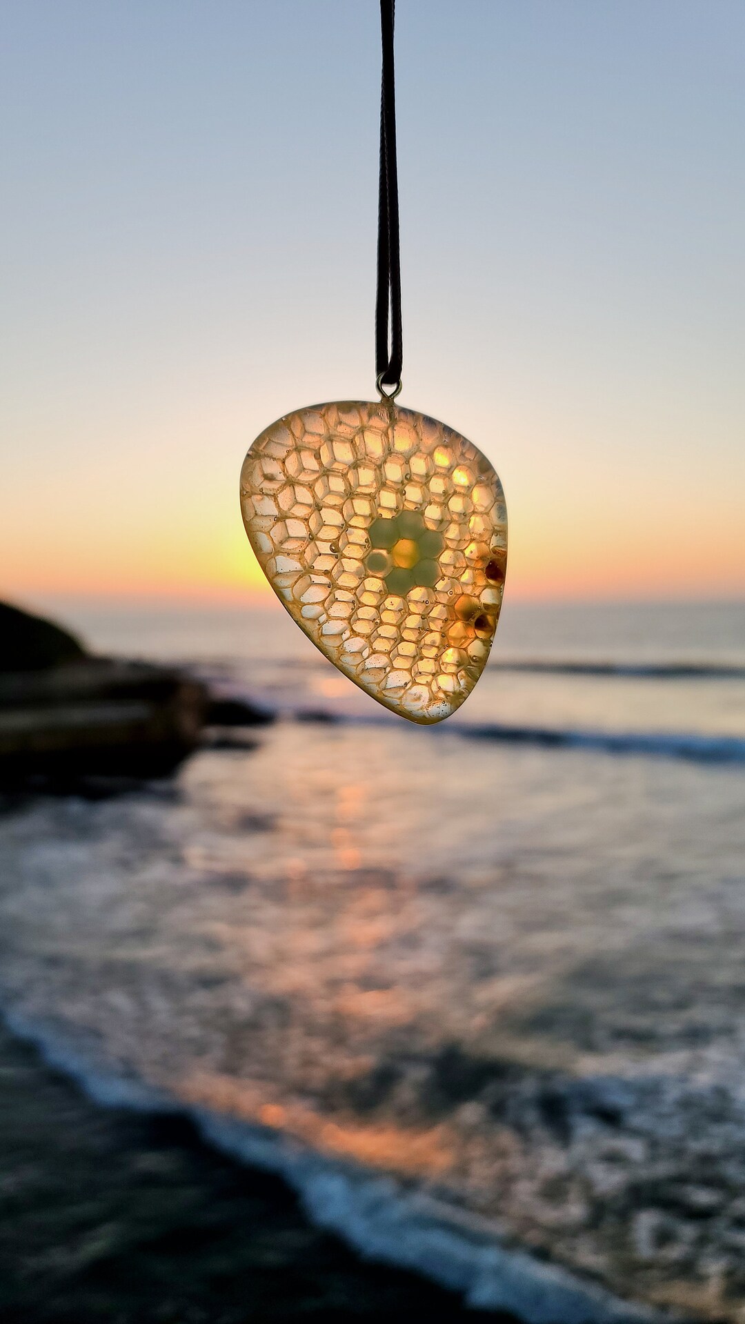 Medium, Translucent Colored Honey Comb, Guitar Pick Shape, With UV ...