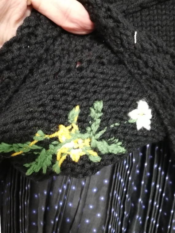 Tyrolean sweater, hand embroidery flowers, Austrian … - Gem
