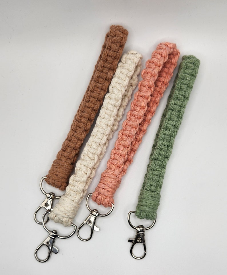 Macrame Wristlet Keychain - Etsy