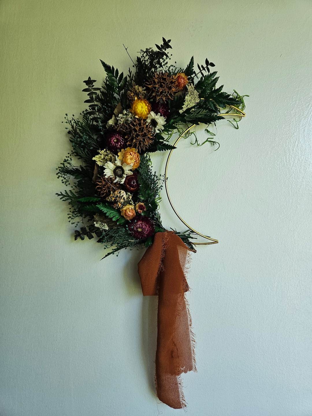 SWEET GUM Dried Flower Moon Wreath - Etsy