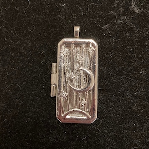 Rectangular Celestial Locket in Silver Tone With Magnet Closure ...