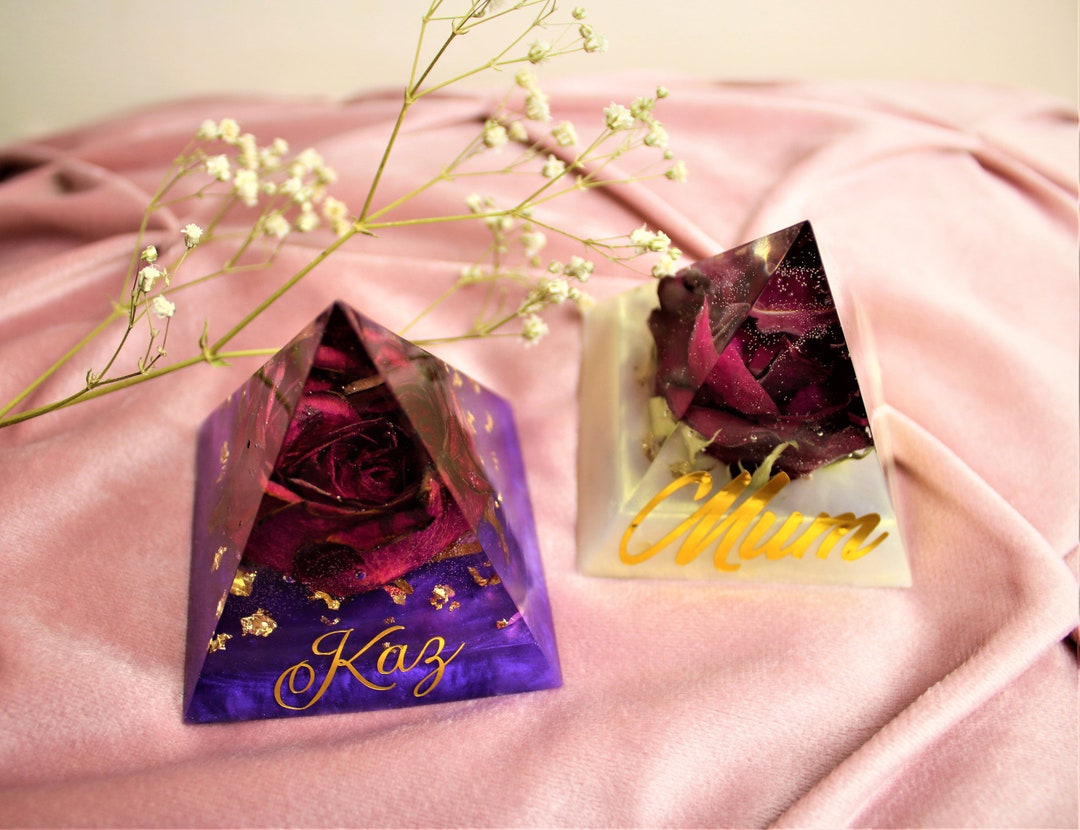 Resin Pyramid Gift Custom Paperweight Pyramid Giza.real Red Rose&flower ...
