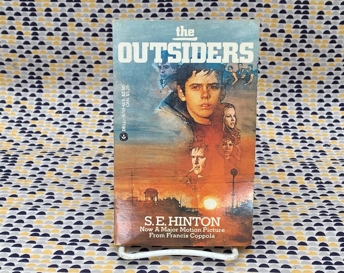 The Outsiders S.E. Hinton Movie Tie in Vintage Paperback Book Dell ...
