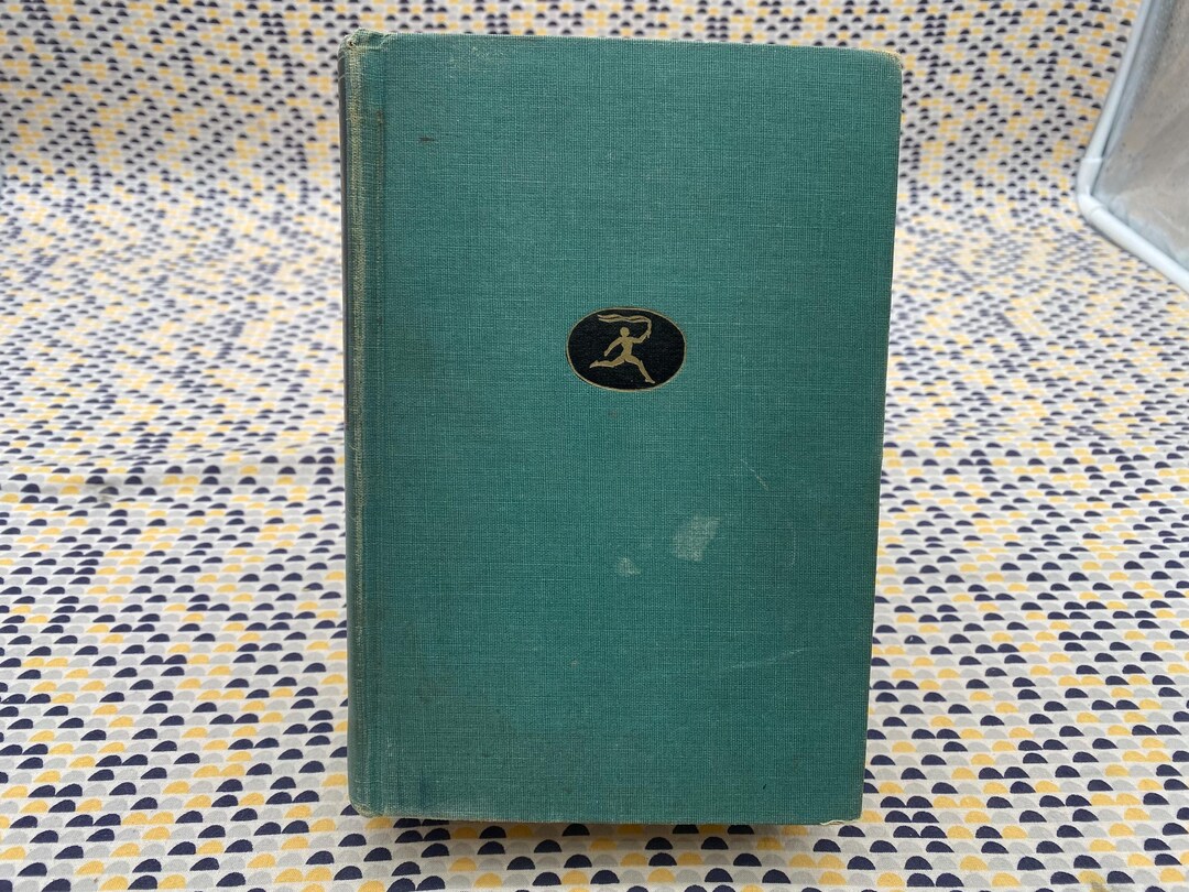 Les Miserables - Victor Hugo - Vintage Paperback Book - Modern Library ...