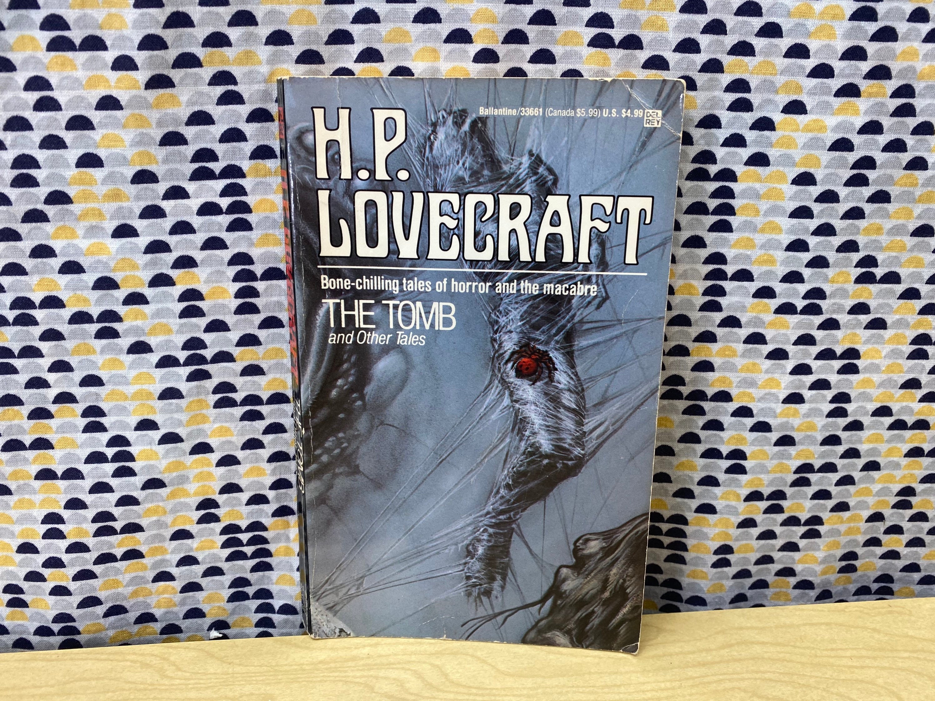H.P. Lovecraft the Tomb and Other Tales Vintage Paperback - Etsy