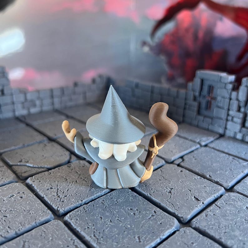 Wizard Sorcerer Multicolour Table Ready Miniature for D&D, Dungeons and ...