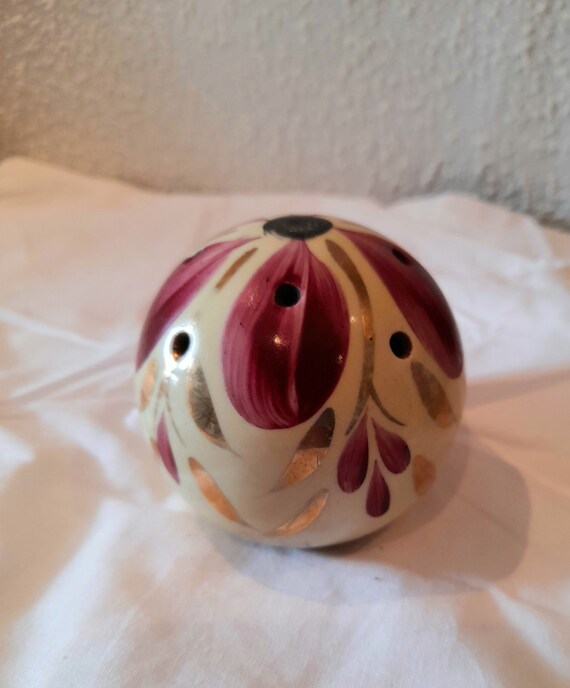 Antique early ceramic pomander - Gem