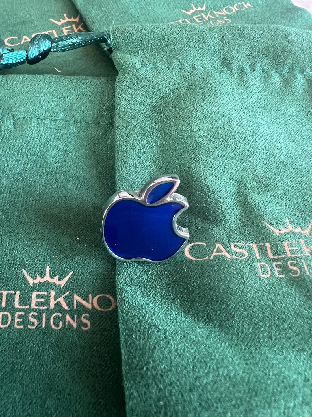 Apple Blue Suit Pin Elegant Men's Accessory Fruit-inspired Lapel Pin ...