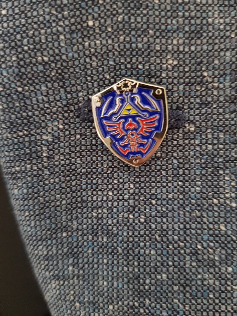 Zelda Hylian Shield Suit Pin/lapel Pin - Etsy
