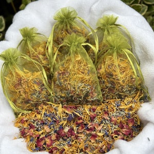 Flower Wedding Toss: Biodegradable Confetti Sachets, Floral Favors - Etsy