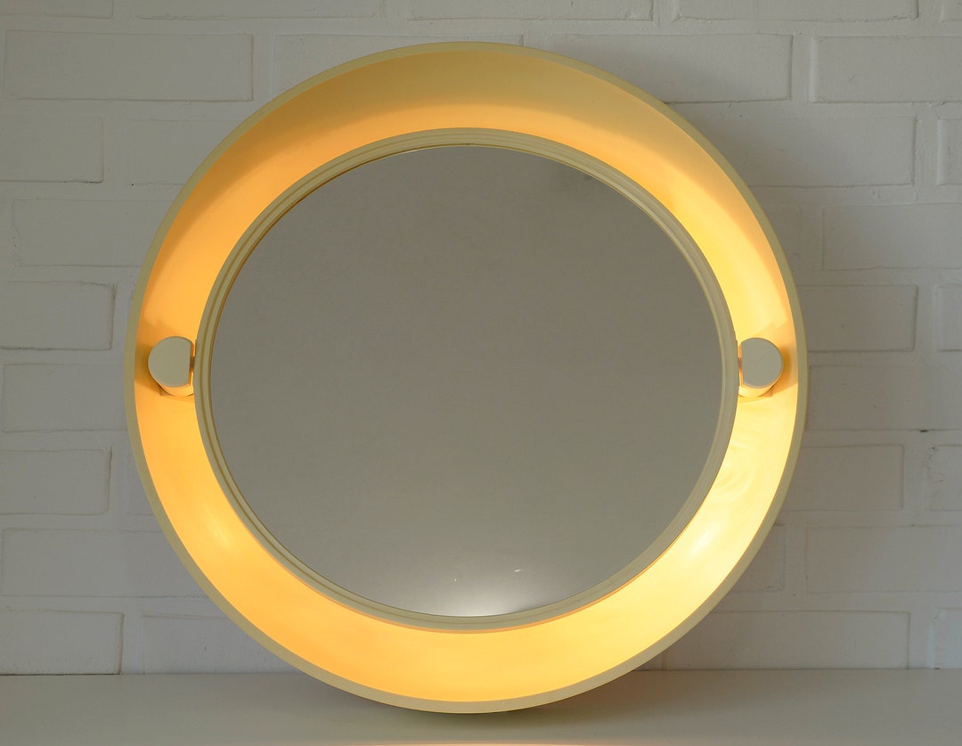 Vintage Space Age Illuminated Mirror: MCM White Round Vanity Mirror - Etsy