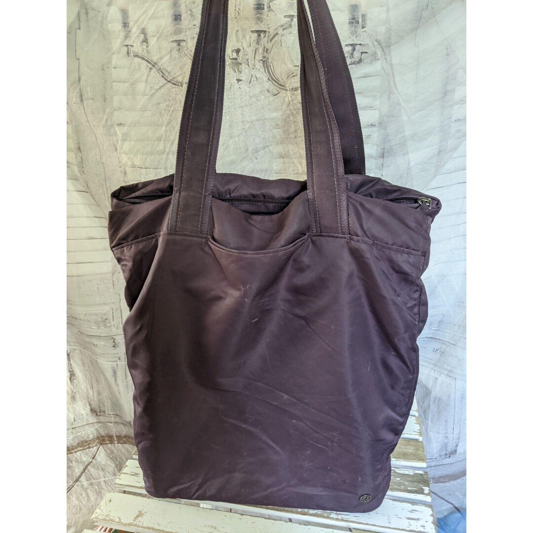 Lululemon Gym Workout Bag Large Tote Purple Duffle Laptop Weekender ...