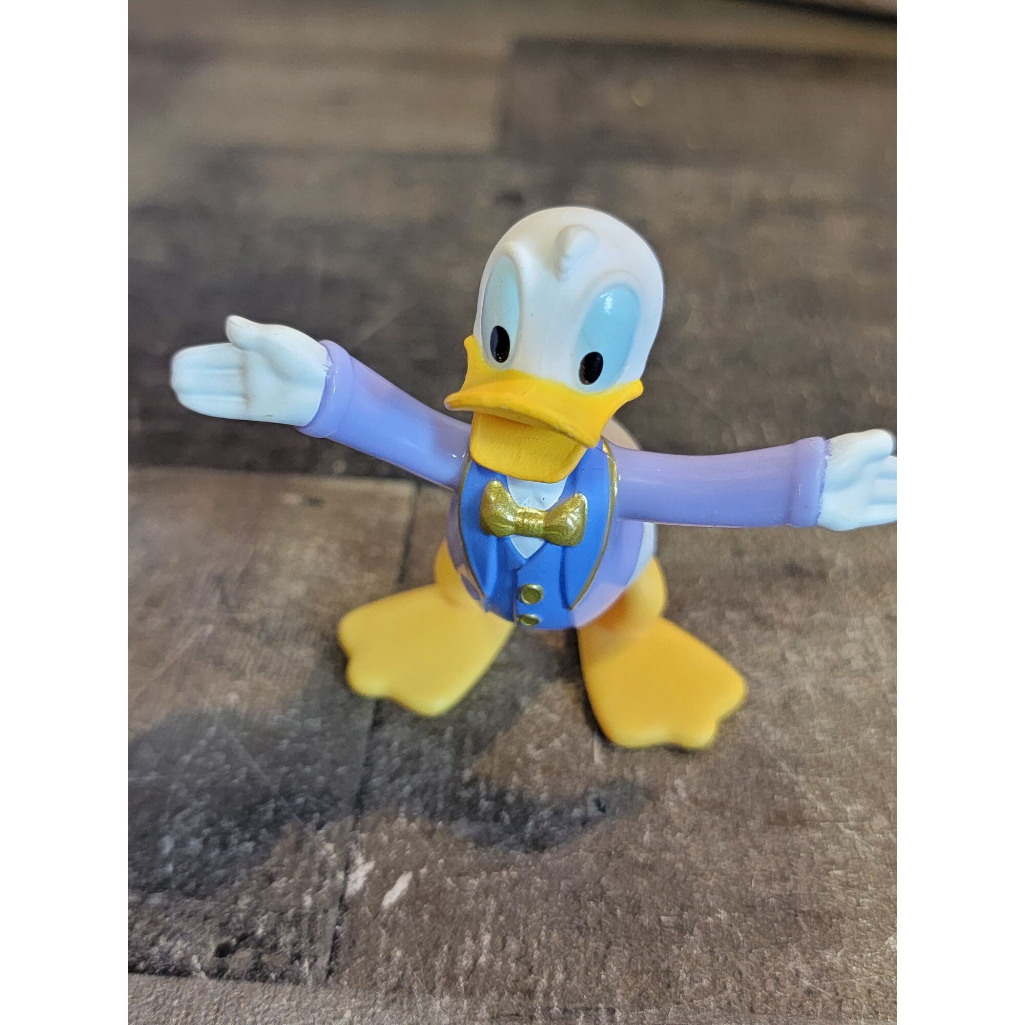 Donald duck action figure store