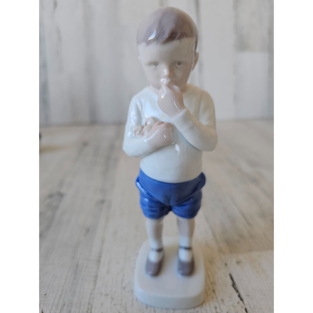 B&g 1696 Boy Apples Bing Denmark Vintage Figurine Statue - Etsy