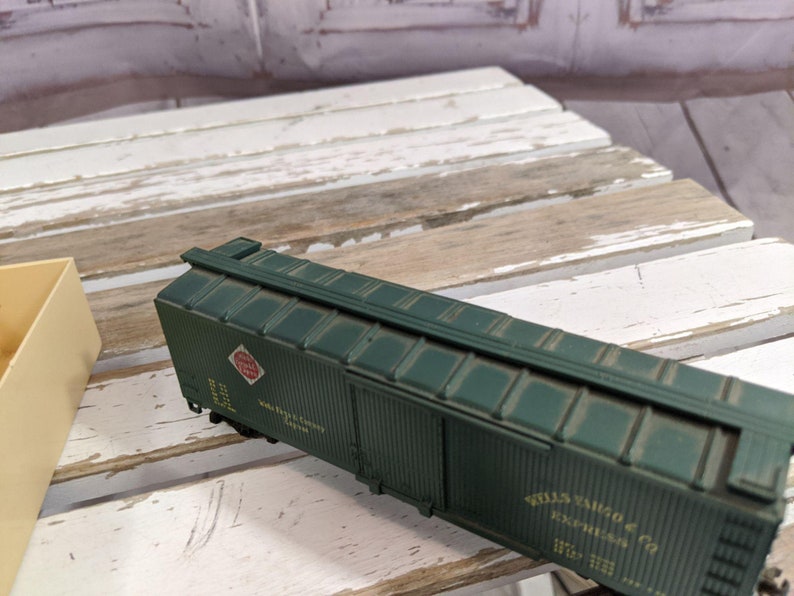 Wells Fargo Express Boxcar Freight Train HO Green - Etsy