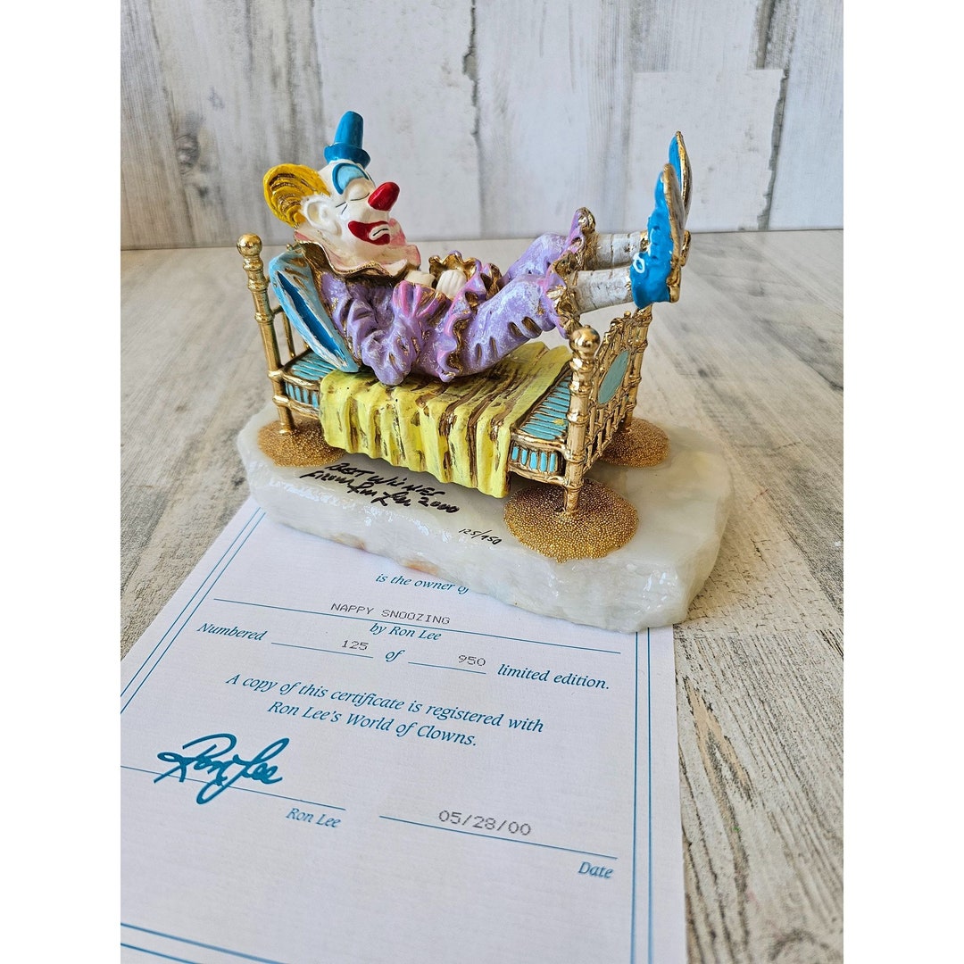 Ron Lee Nappy Snoozing Clown Bed RARE Nap 2000 Gold Statue Figurine ...