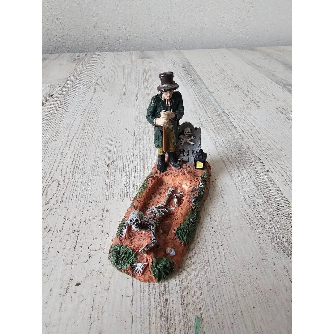 Lemax Grave Digger Skeleton Tomb Tombstone Halloween Village People ...