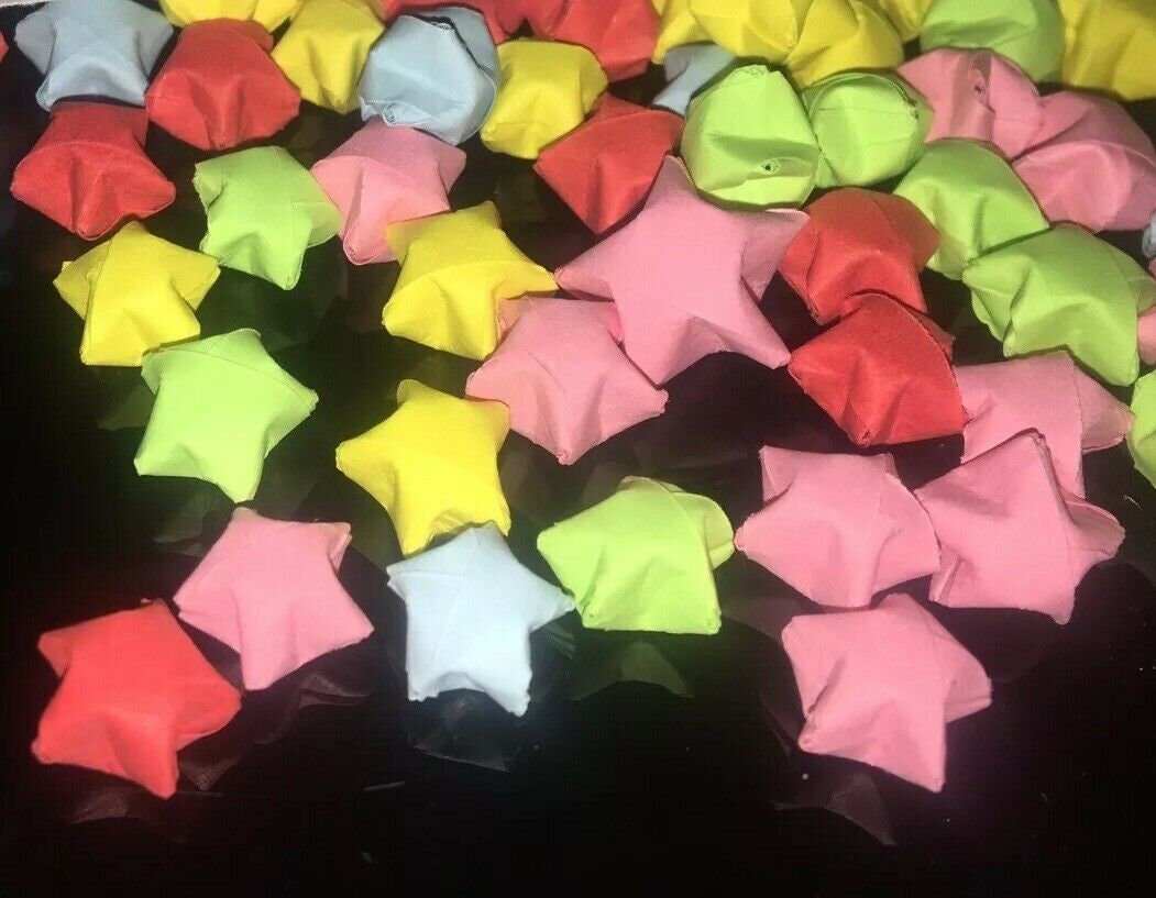 100 Handmade Origami Wishing Stars Decoration, Favours - Etsy.de