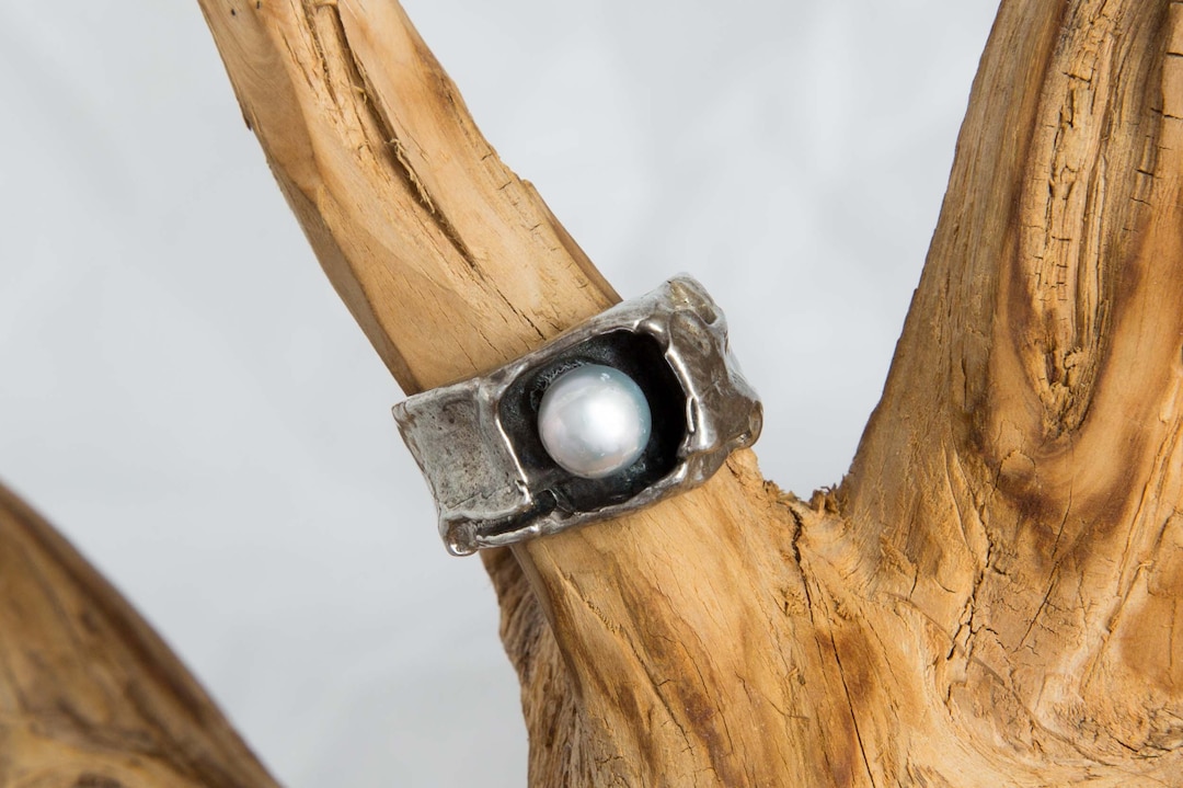 Oly Design, Artful Ring, Atelier Monika and Burkhard Oly, Hand-forged ...