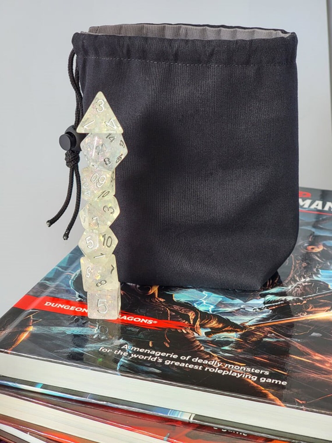 Dice Pouch Bag Holding DND Dragons Dungeons Gift - Etsy