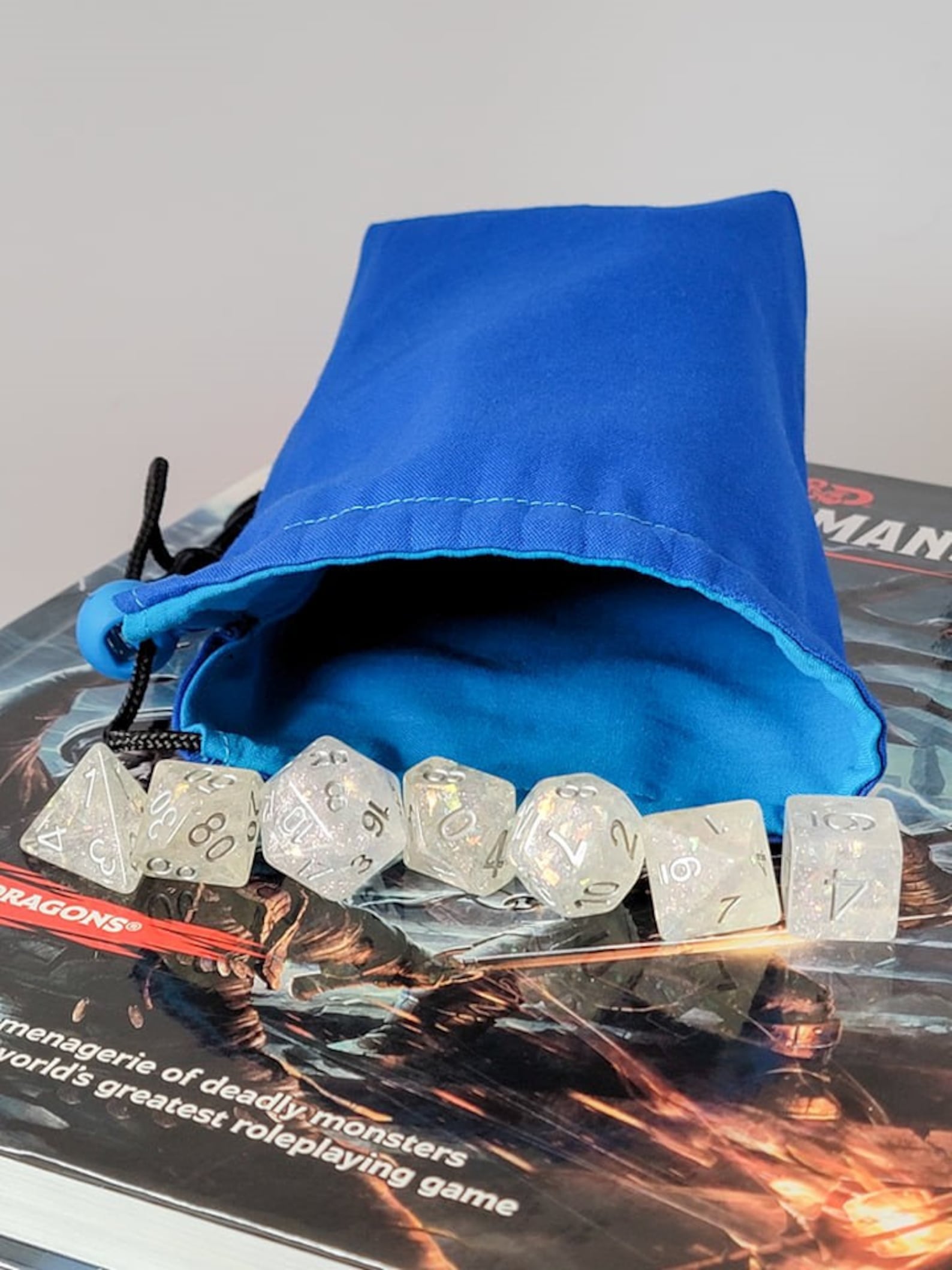 Dice Pouch Bag Holding DND Dragons Dungeons Gift - Etsy