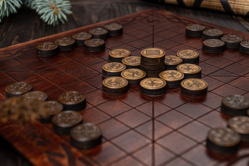 Hnefatafl "yggdrasil" Wooden Board Game , Handmade Hnefatafl, Viking ...