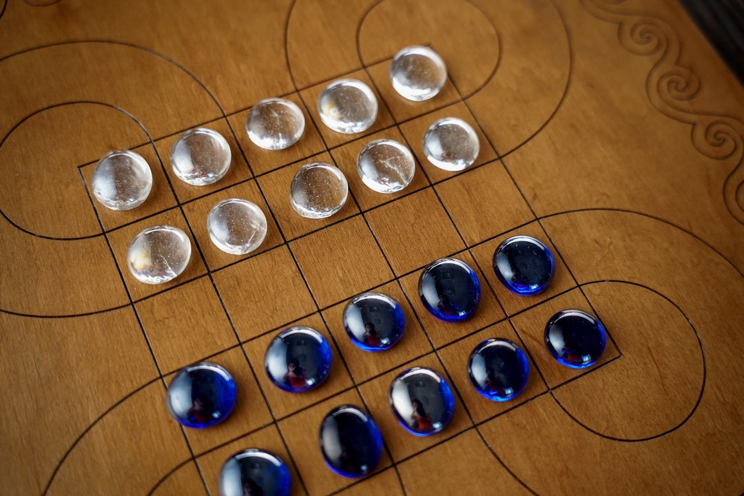 Surakarta Board Game, Indonesian Checkers, Unique Made Game, Two ...