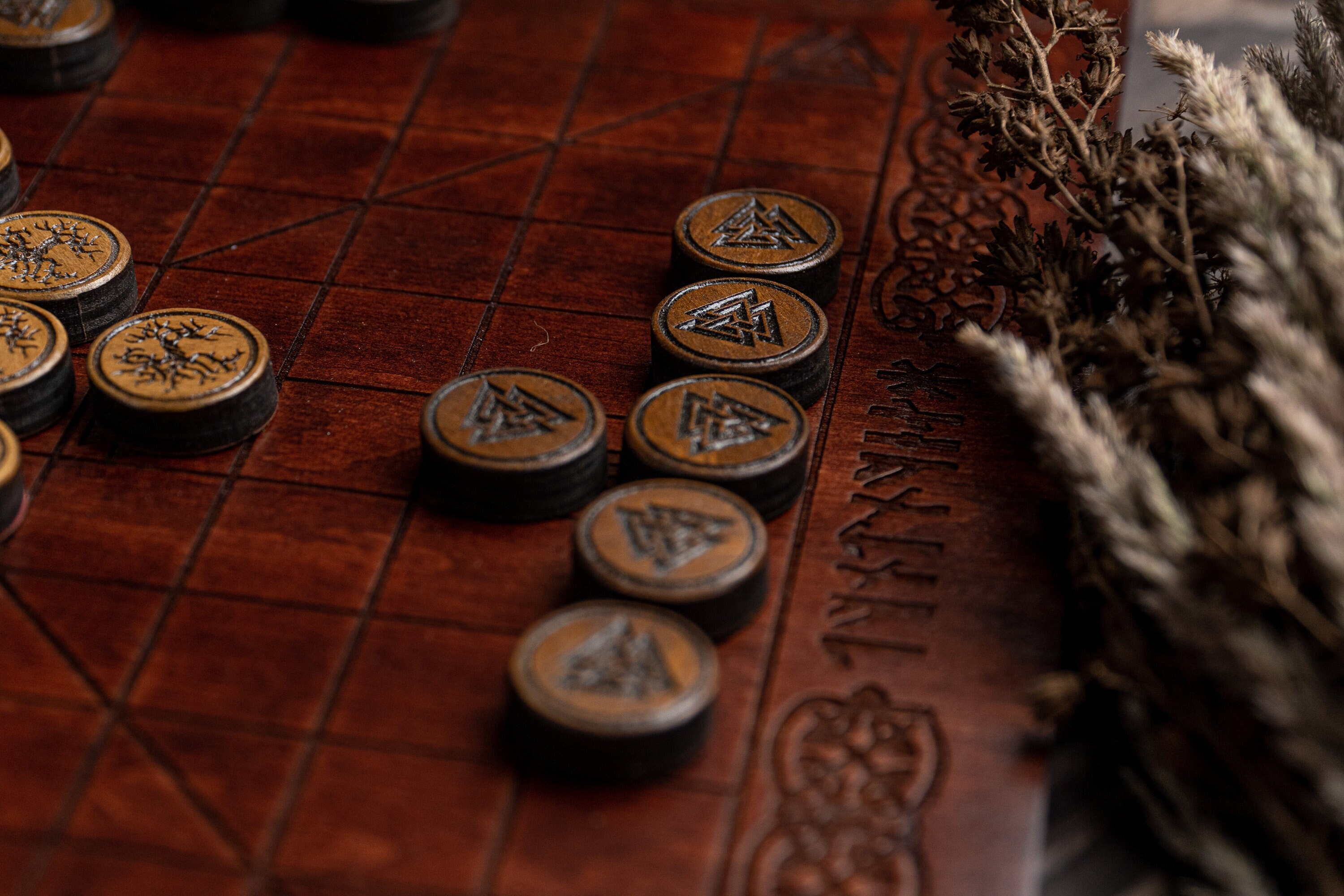 Hnefatafl VALKNUT Traditional Viking Game, Viking Board Game, Ancient ...