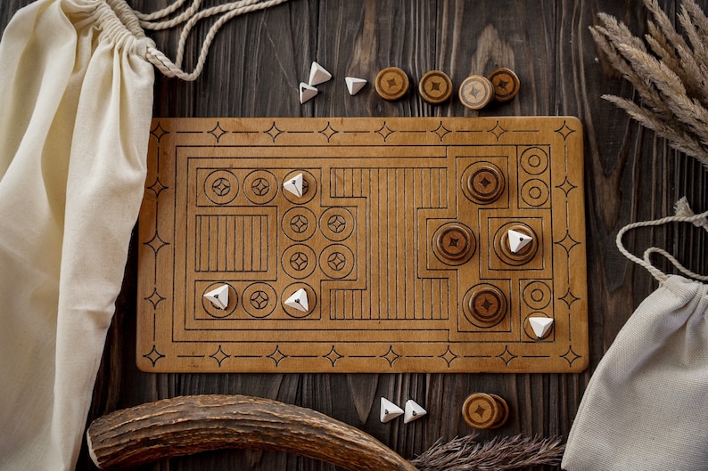 Royal Game of Knossos, Ancient Greek Games, Traditional Board Game ...