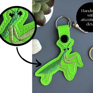 Praying Mantis Bug Embroidered Snap Tab Keychain, Key Fob, Zipper Pull ...