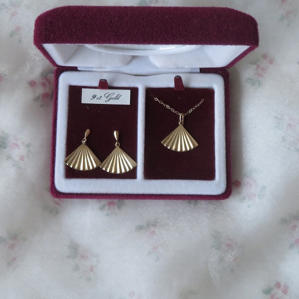 Fan Shaped Box - Etsy