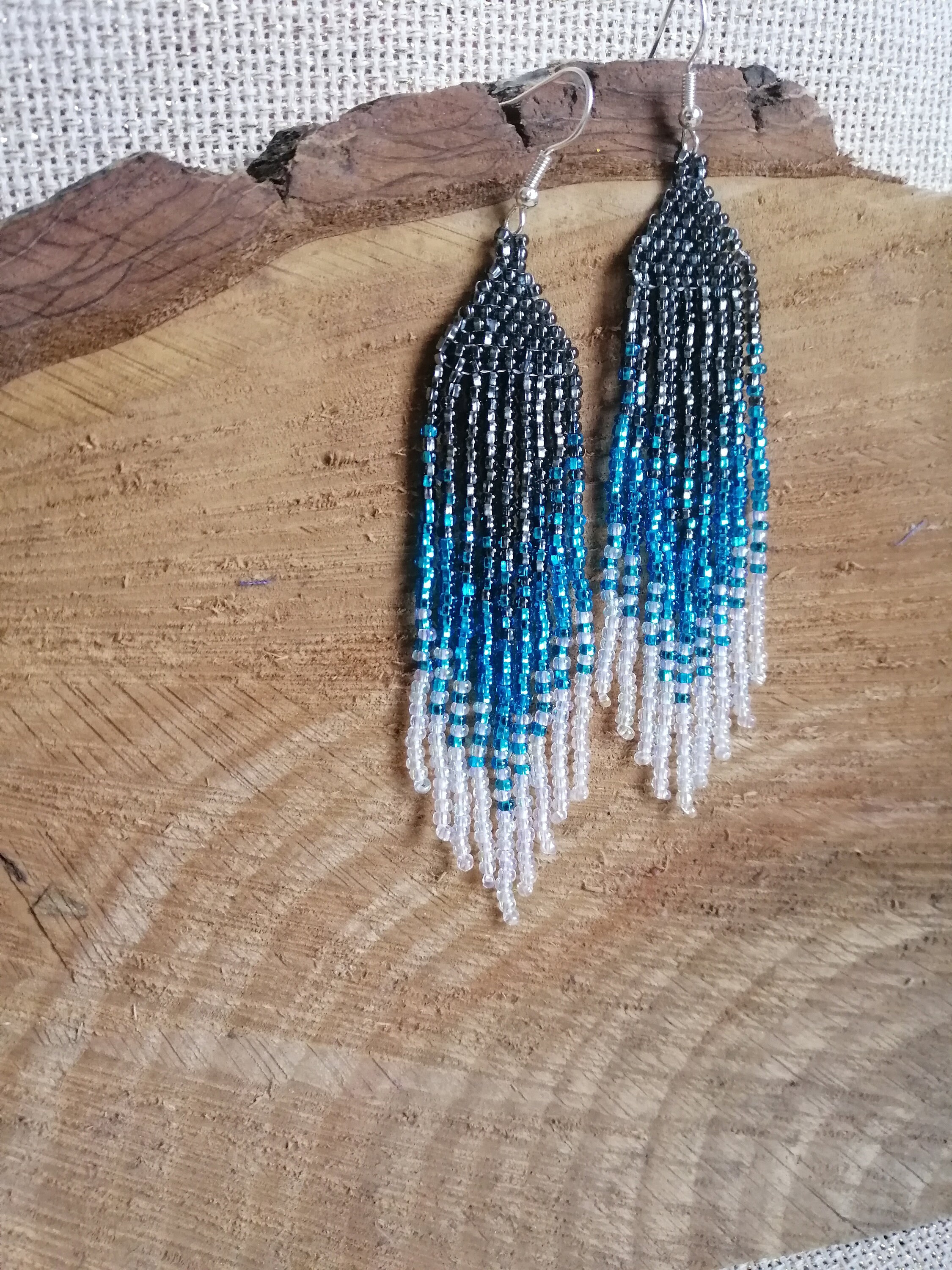 Pendientes de cuentas azules y blancas gradiente de semillas - Etsy España