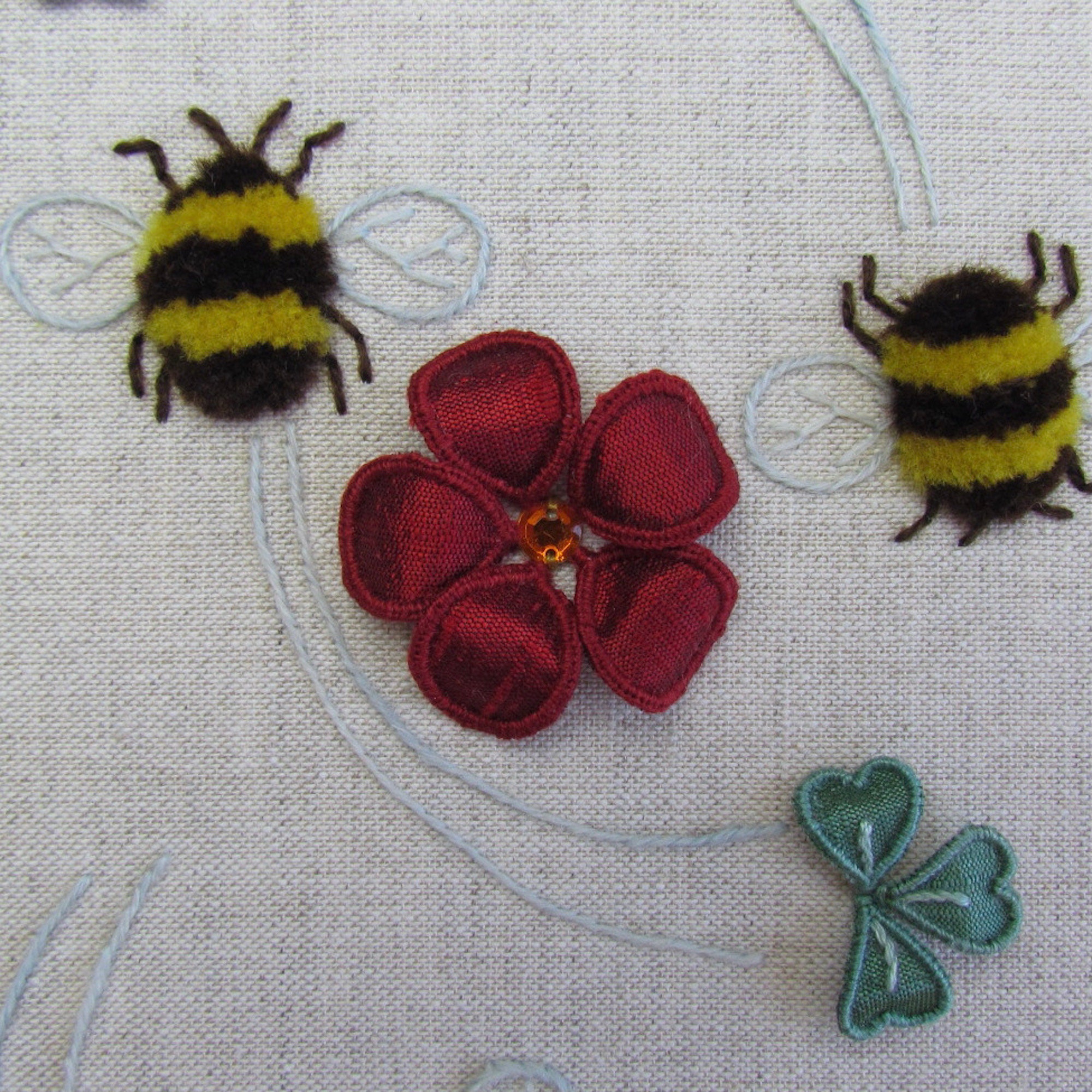 Bee Embroidery: Crewel and Stumpwork Embroidery PDF - Etsy