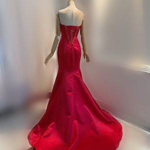 Vibrant Red, White or Black off the Shoulder Sleeveless Satin Split ...