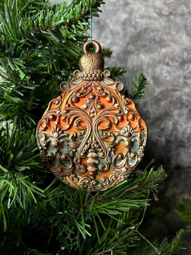 Wonder Gems Christmas Baubles | Redesign With Prima Moulds | Silicone ...