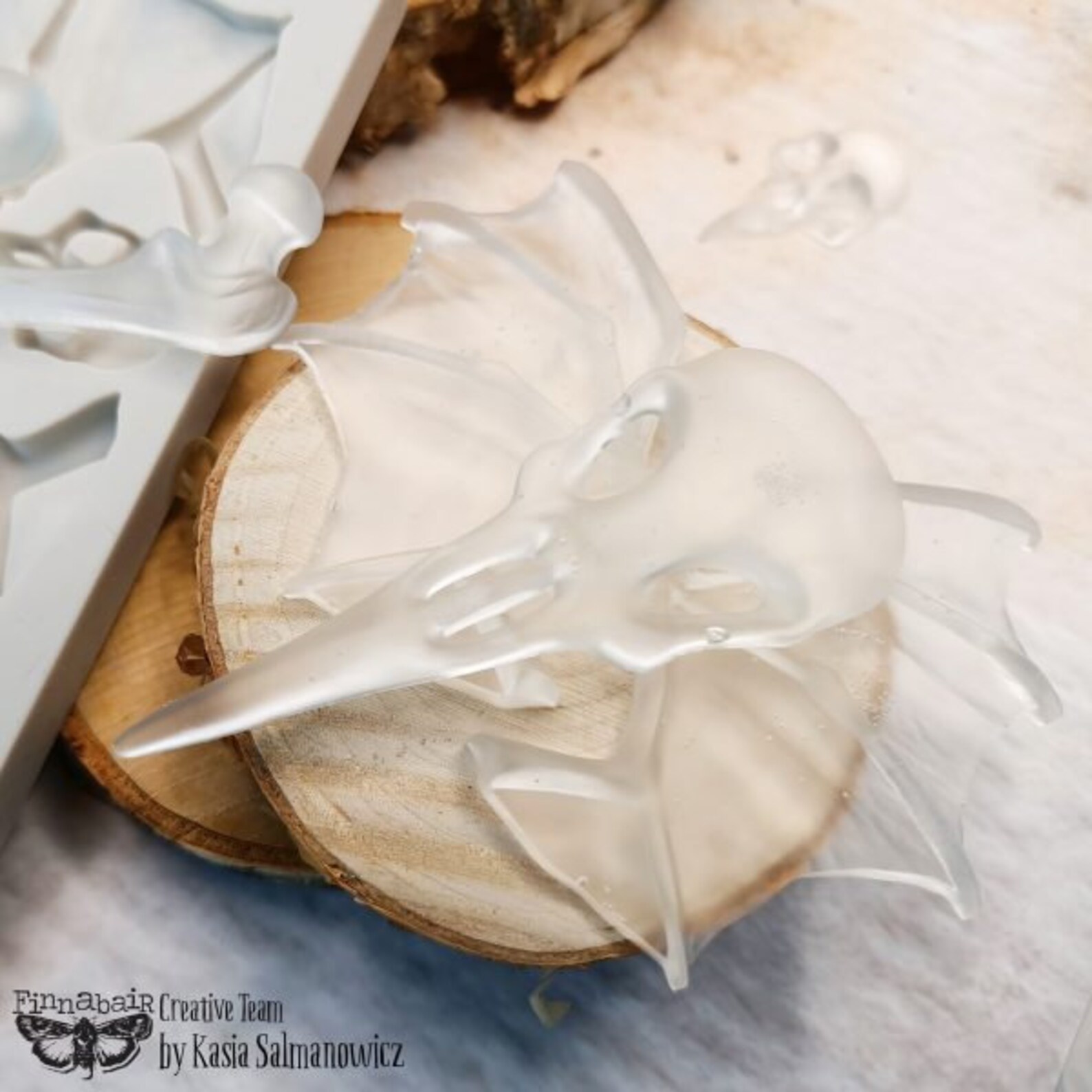 WINGS and BONES Mould 5x8 Finnabair Skull | Etsy