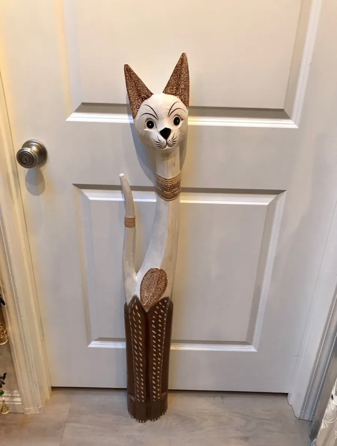 Tall White Cat Statue Hand Carved & Painted Straw Decorative Figurine ...