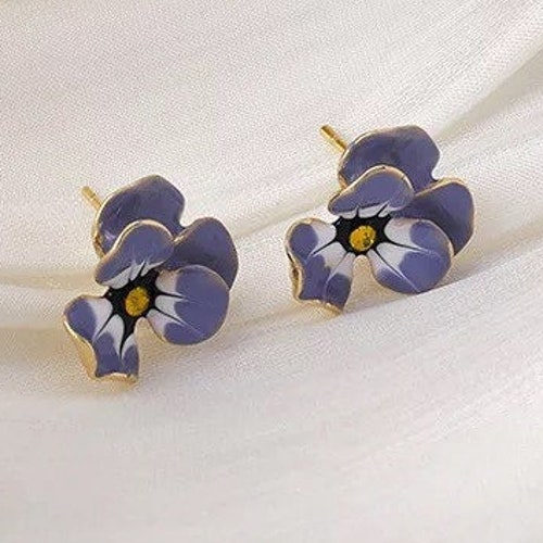 Mini Pansy Stud Earrings - Etsy