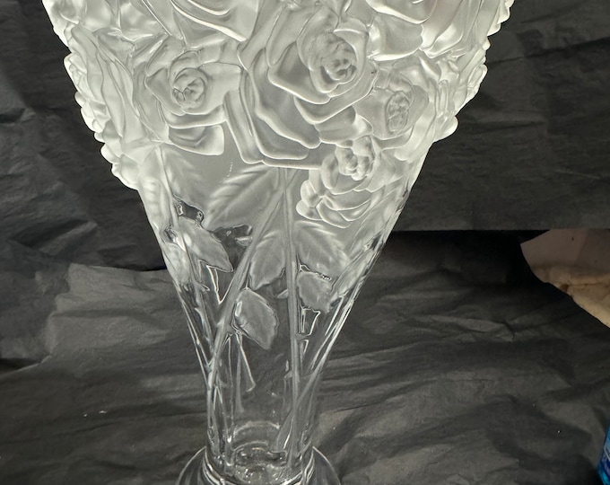 Cambridge Glass Rose Point Vase , Crystal Etched Rose Point Key Hole ...
