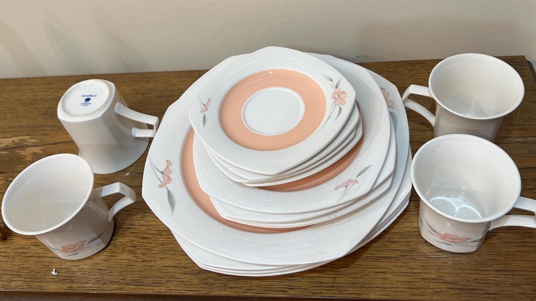 NIKKO Quadrille Dinnerware Set: Peach Flowers, 8-piece Place Setting - Etsy