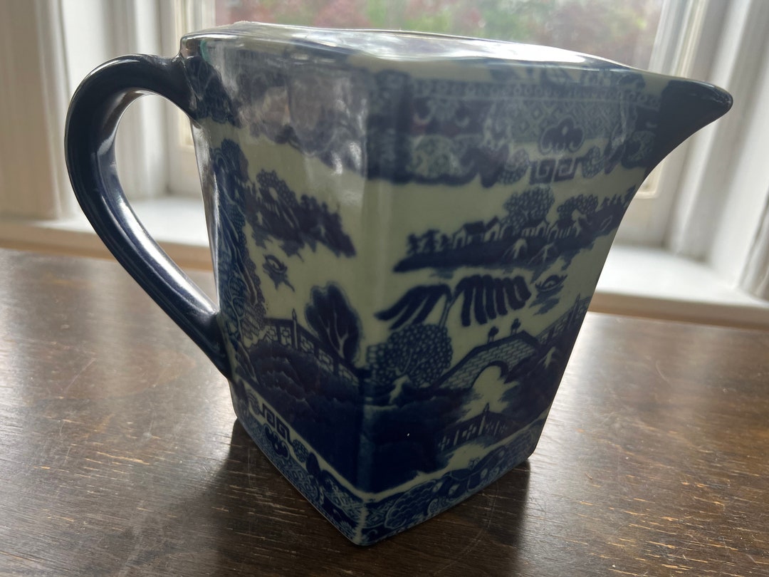 Victoria Victoria Ware Flow Blue Willow Ironstone Ceramic Pitcher Jug ...