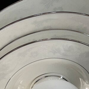 Hallmark Chantilly Lace Dinnerware Set: Platinum Trim Bone China 5 ...