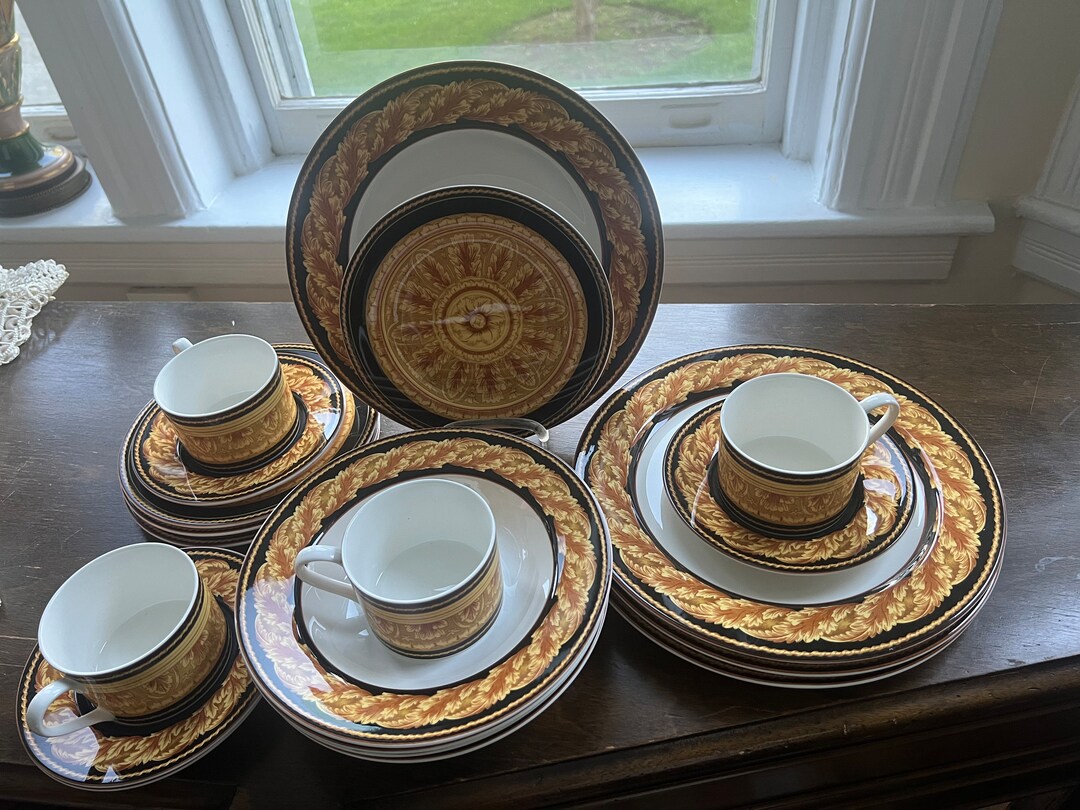 Vintage "renaissance" Victoria & Beale Baroque Pattern Gold and Black ...