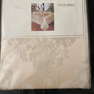 Capri Damask Tablecloth 60 X 84 or 60x 106 Your Choice and 8 Matching ...