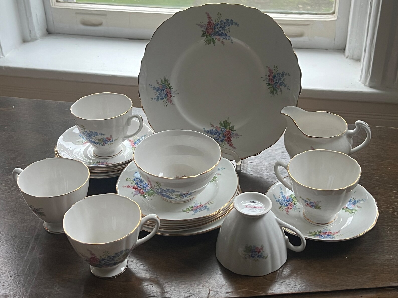 Crown Finest Bone China " Dorchester" Made in England 18 Pc Tea Service ...