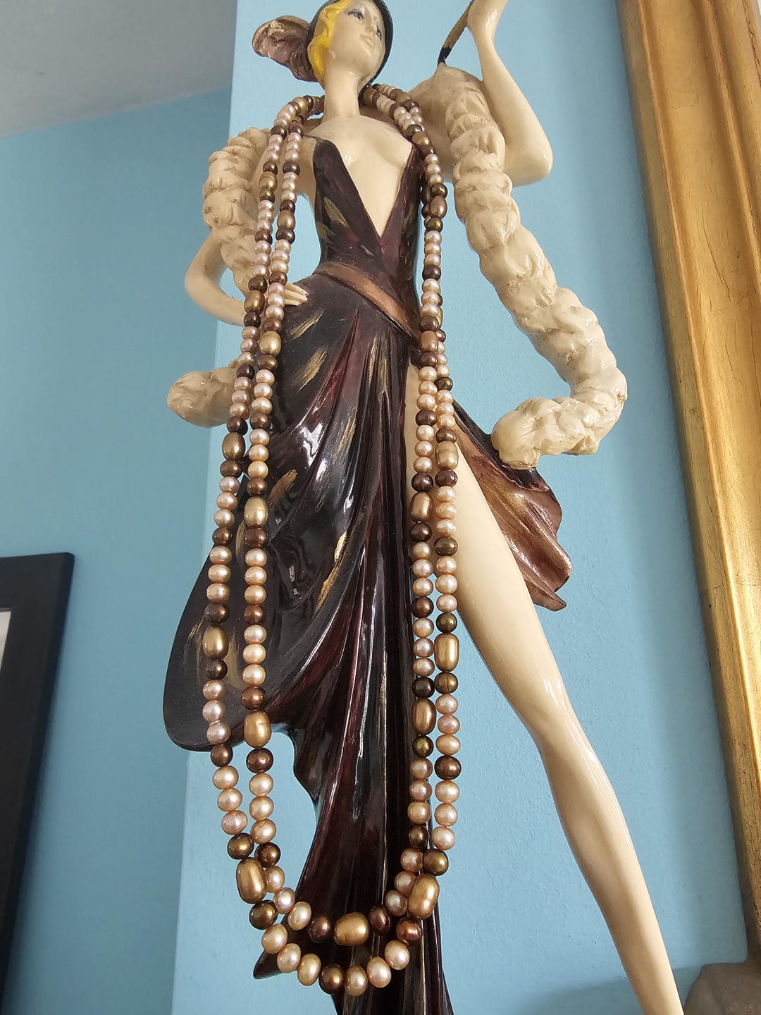 Beautiful, Long Graduated Vintage 1920s Art Deco Single String of ...